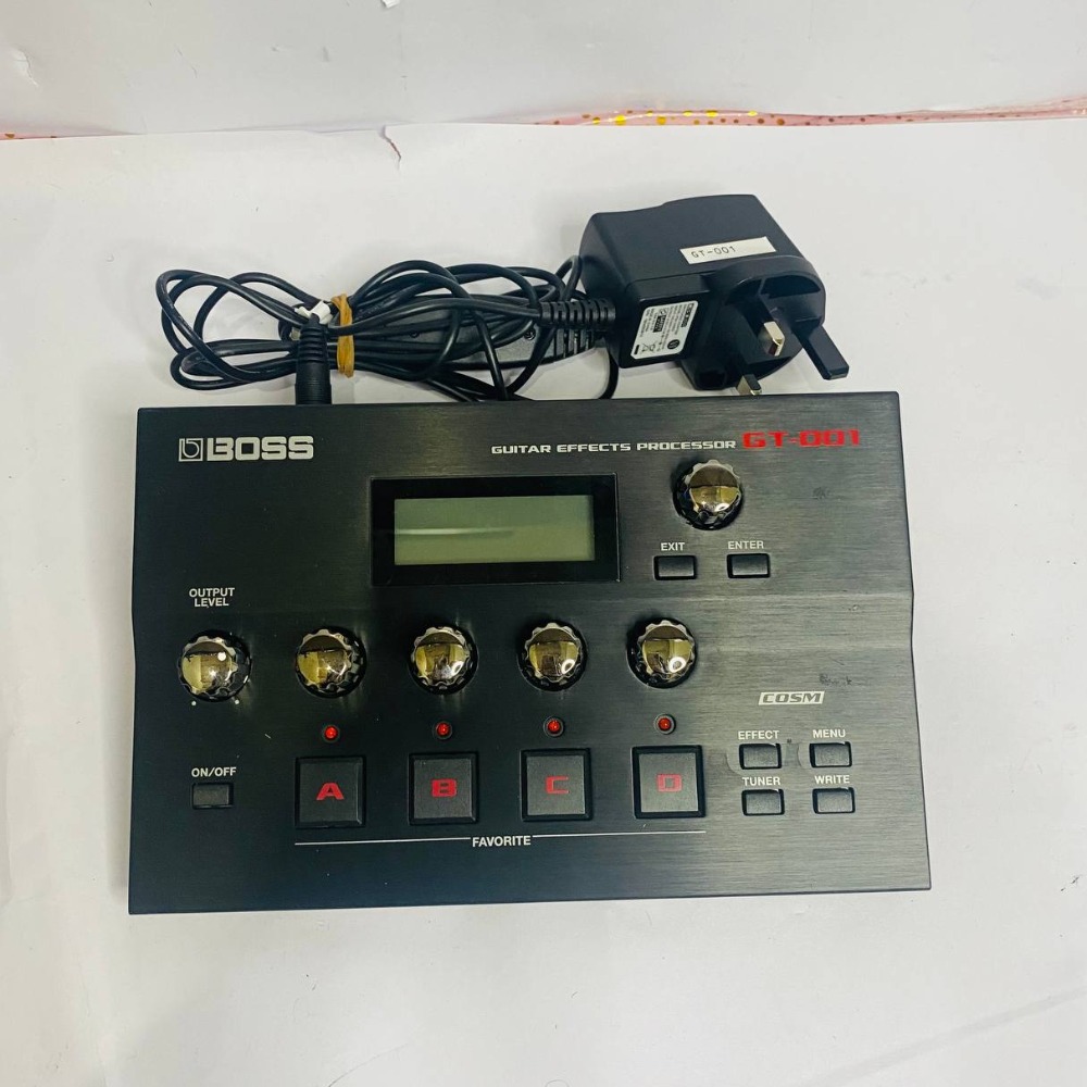 Pre-owned Boss GT-001 Desktop Guitar Effects Processor - Own4Less